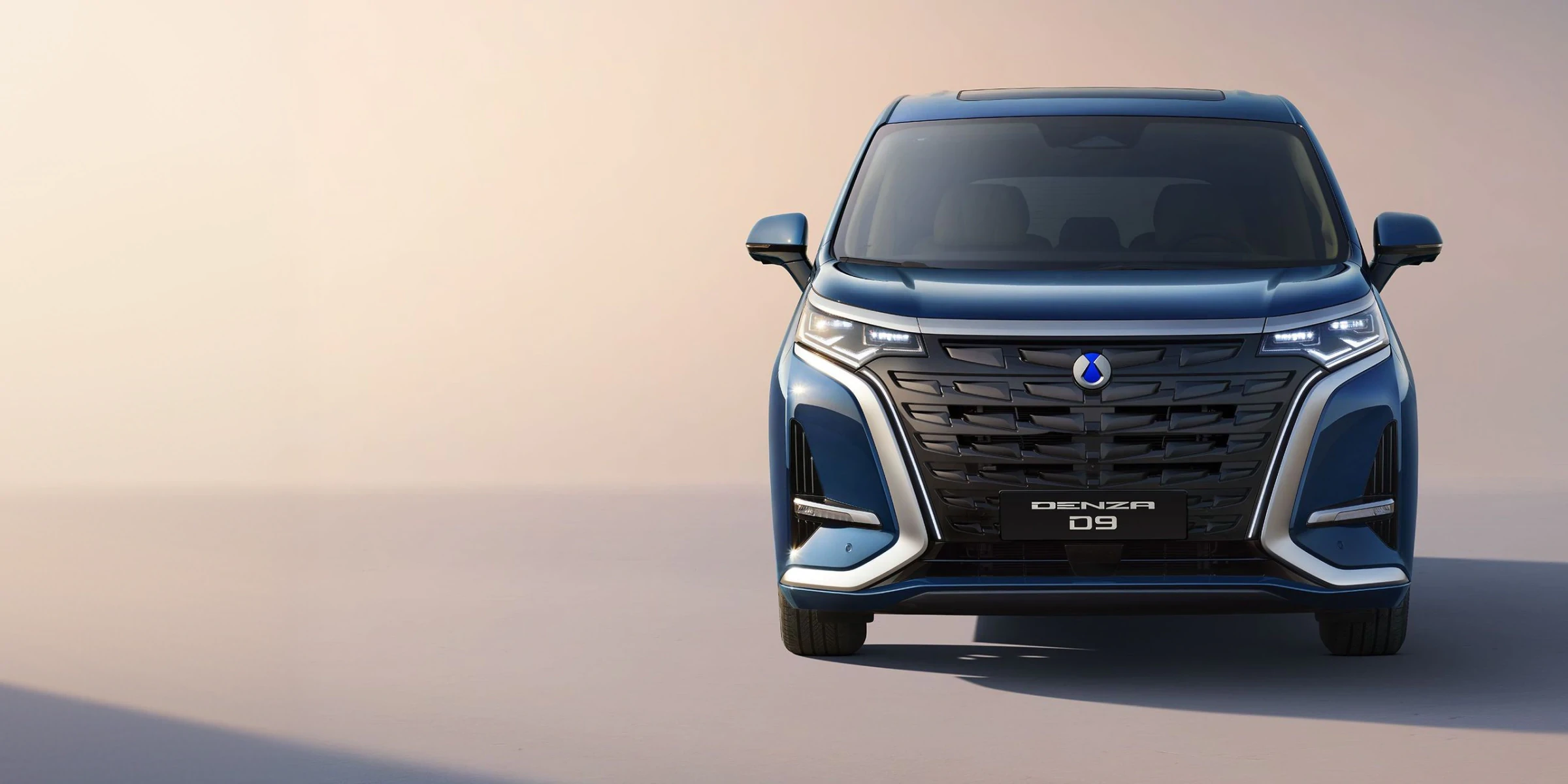 Denza D9: Minivan de lujo inteligente | Denza España